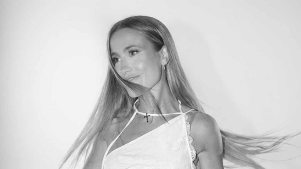 En entrevista: Paula Koops entra en una nueva era con “Barcelona” - The ...